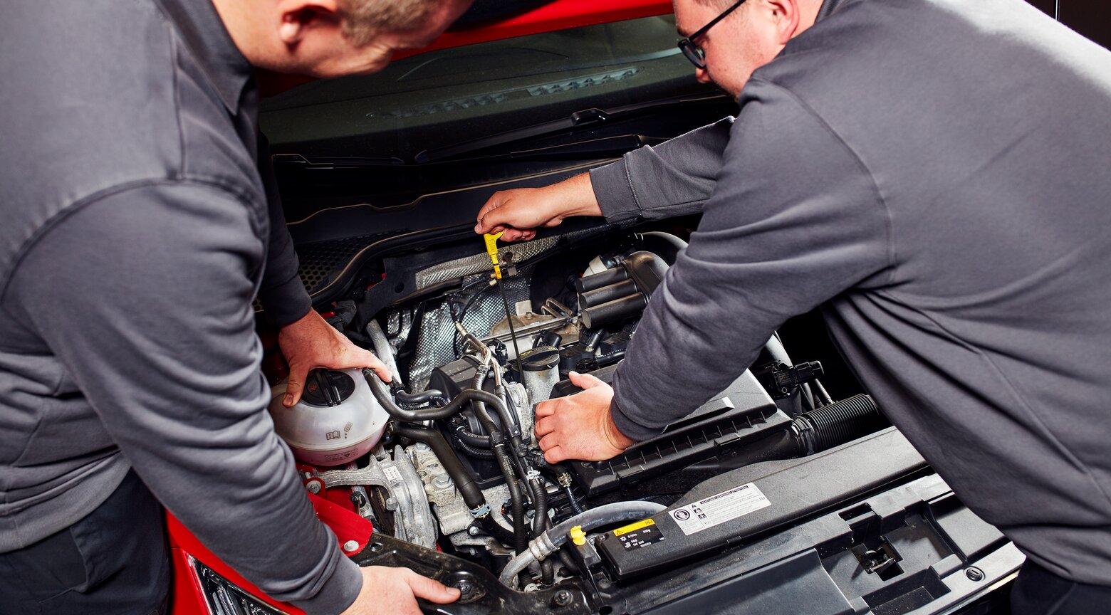 ROWE - Raise the limit: Motor oils and lubricants for all possible ...