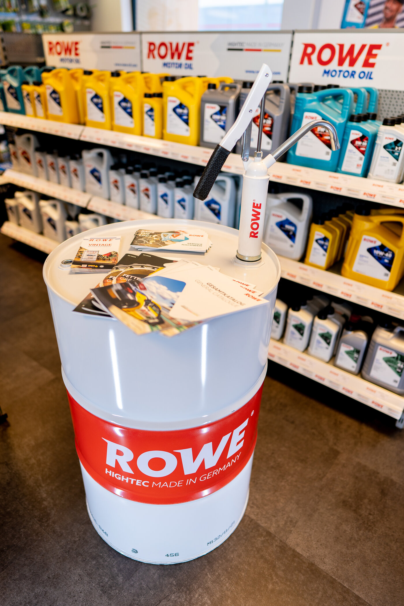 ROWE engine and motor oils, gear and transmission oils and lubricants ...